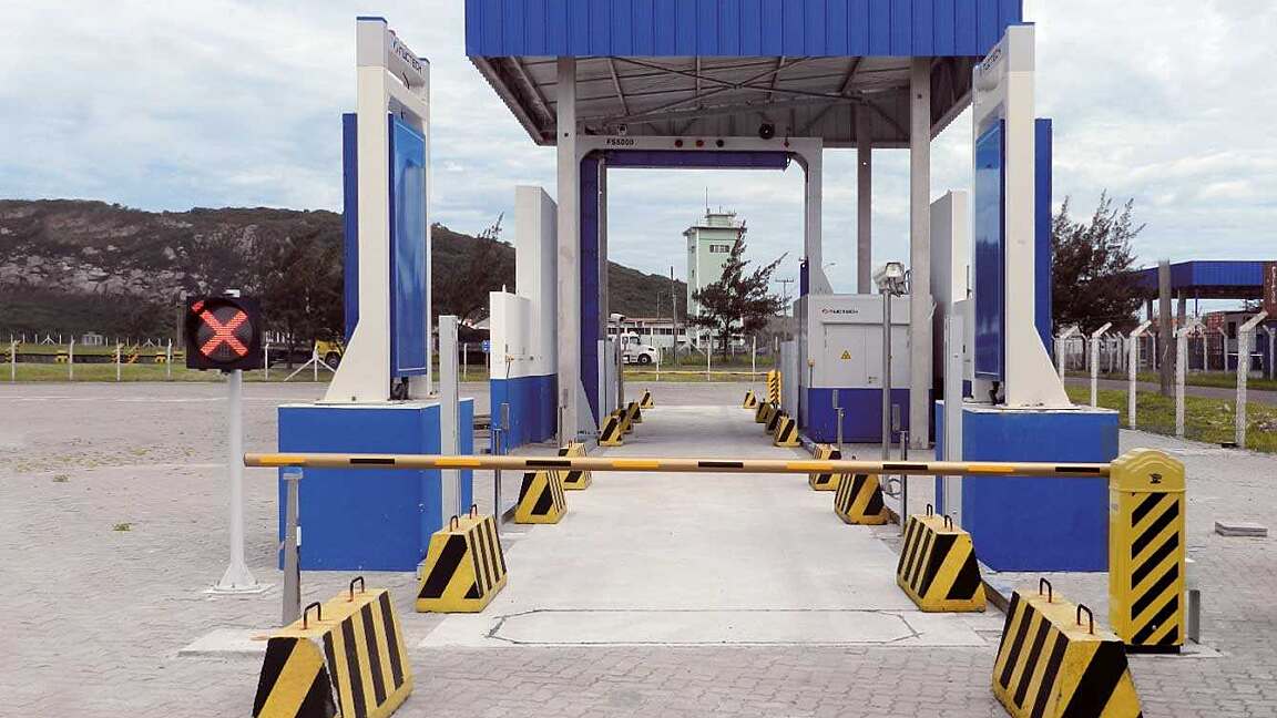 Nuctech FS6000 | Fast-Scan Cargo and Vehicle… | InsTech Netherlands